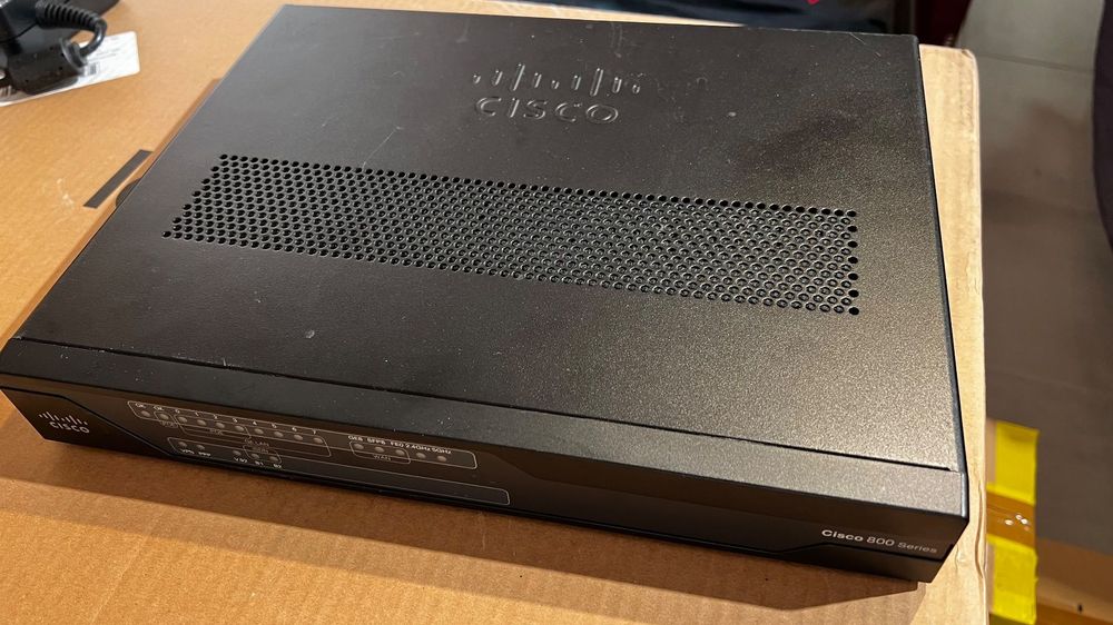 Cisco Router 891FW (D'occasion) à pour CHF 100 – avec livraison ...