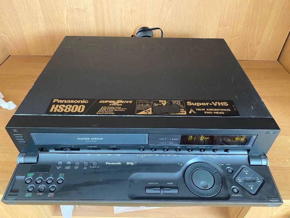 PANASONIC NV-HS1000 SUPER VHS VIDEORECORDER (Defekt) in Trimbach für ...