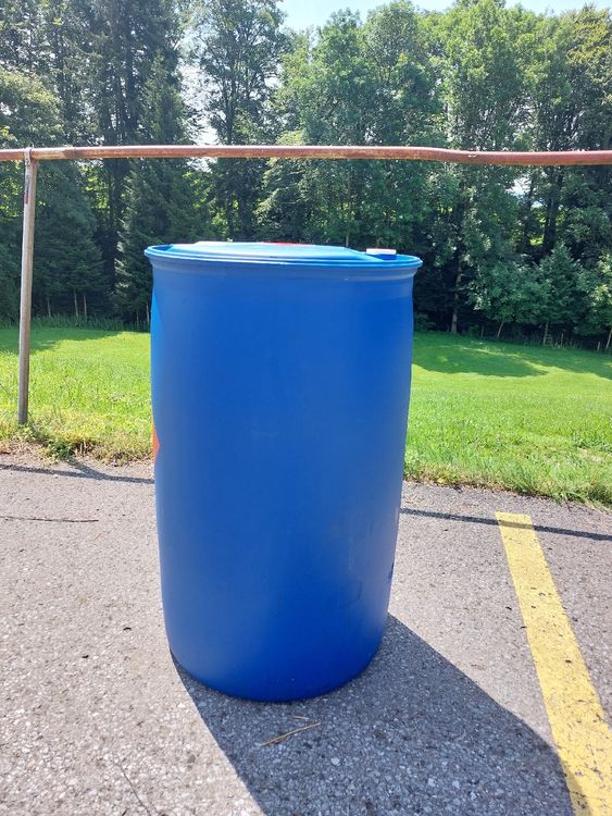 Blaues Fass 200 Liter Kunststoff Regenfass Wasserfass Regent | Kaufen ...