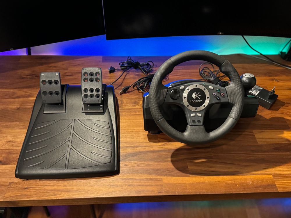 Logitech Driving Force Pro Lenkrad und Pedale | Kaufen auf Ricardo