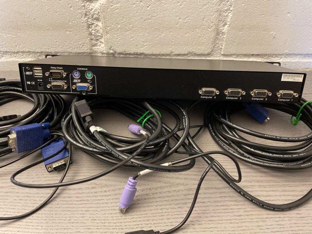 4-Port KVM Switch OSD Avocent Switchview 1000 | Kaufen auf Ricardo