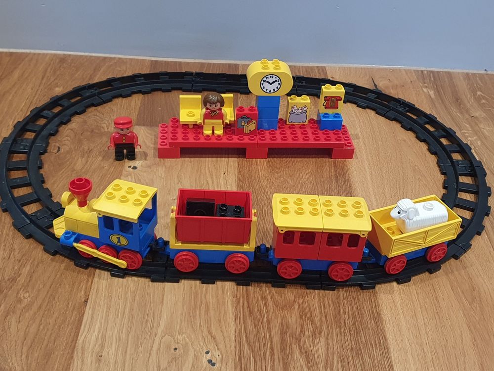 Lego Duplo Schiebezug mit Bahnhof (2701) (Gebraucht) in Inkwil für CHF ...