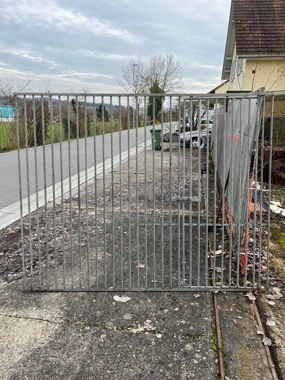 Hundezwinger Gitter mit Türe (Gebraucht) in für CHF 50 – nur Abholung ...