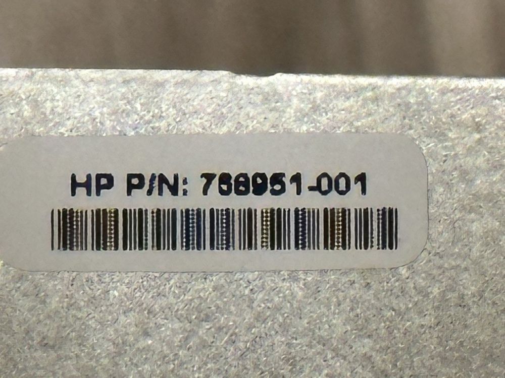 HP ML350 G9 LFF Media Cage Kit, PN:726545-B21, SP:768951-001 (Gebraucht ...