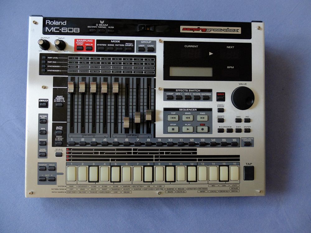 Roland MC - 808 sampling groovebox (Gebraucht) in Bern für CHF 223 ...