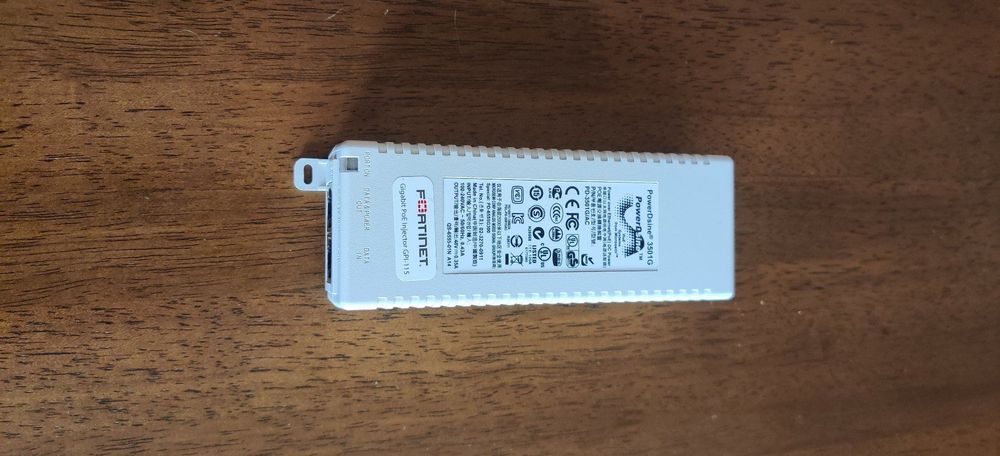 Fortinet FortiAP 221C inkl. PoE Injector (Gebraucht) in Oberägeri für ...