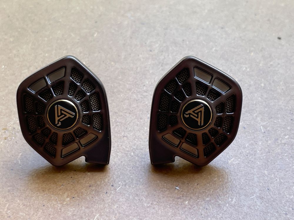 in ear kopfhörer audeze isine 20 - high end iem | Kaufen auf Ricardo