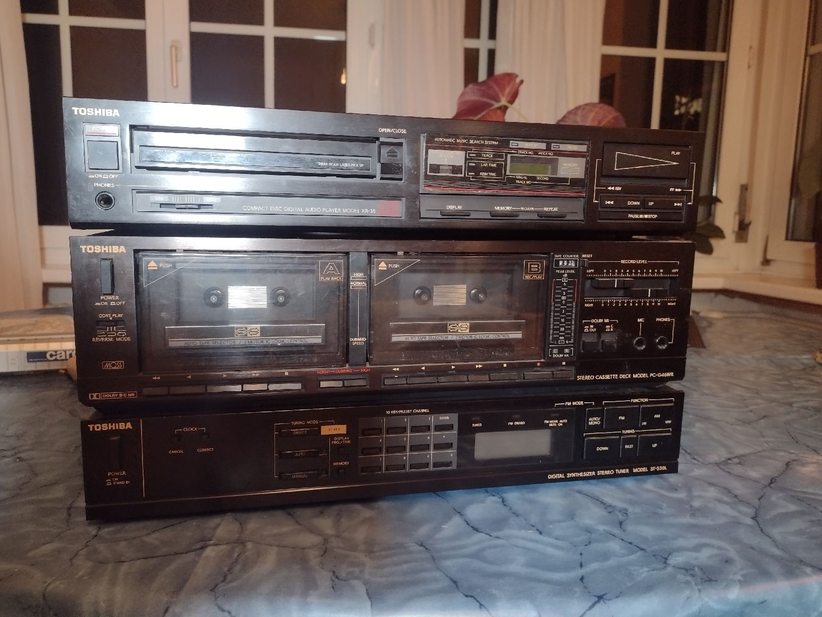Vintage Toshiba Stereo System - CD, Cassette, Radio - Defekt (Defekt ...