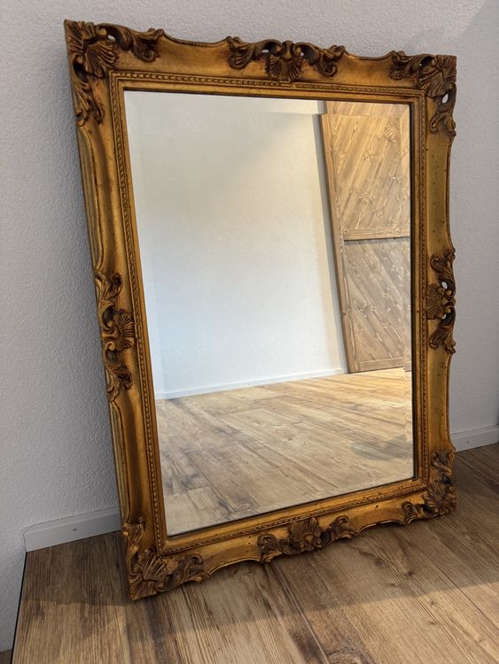 Goldener Barock Spiegel mit Verzierungen 82cm lang und breit (Gebraucht ...