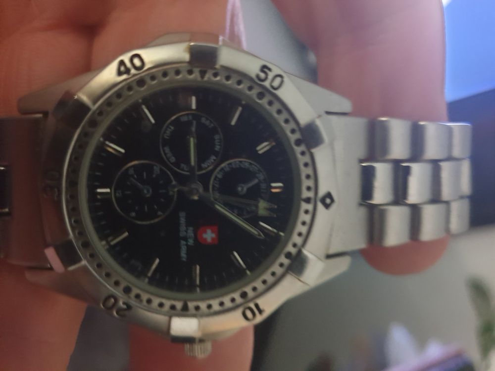 New Swiss Army Quartz (Gebraucht) in Rothrist für CHF 11 – mit Lieferung auf Ricardo kaufen