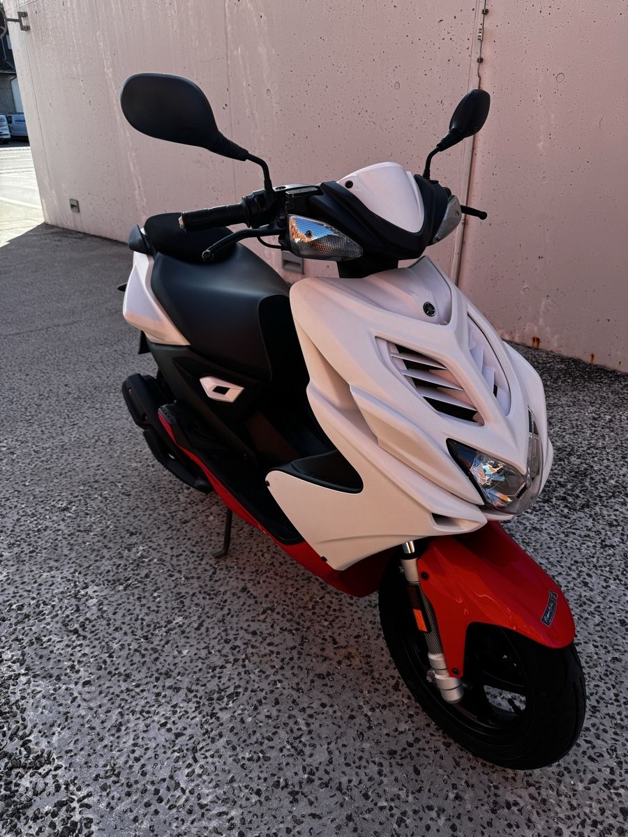 Yamaha Aerox 50 Roller, weiss/rot, Top Zustand! 🛵 (Gebraucht) in Laupen ...