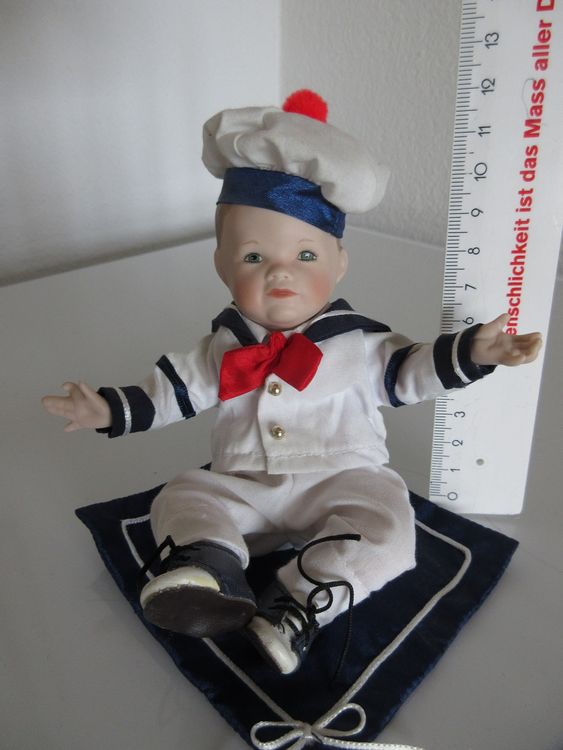 Porzellanpuppe Matthew, Püppli Segler, Yolanda Bello, 12 cm (Gebraucht ...