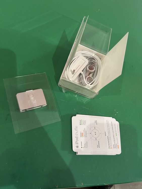 iPod Shuffle 2e Génération Argent - Parfait état (Neu (gemäss ...