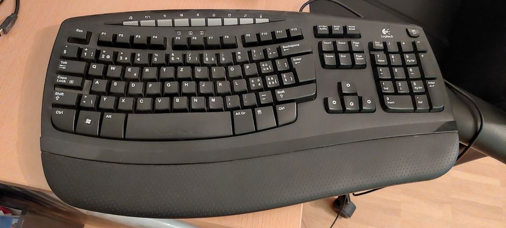 Logitec Comfort Wave 450 - Ergo Tastatur (Gebraucht) in Bolken für CHF ...
