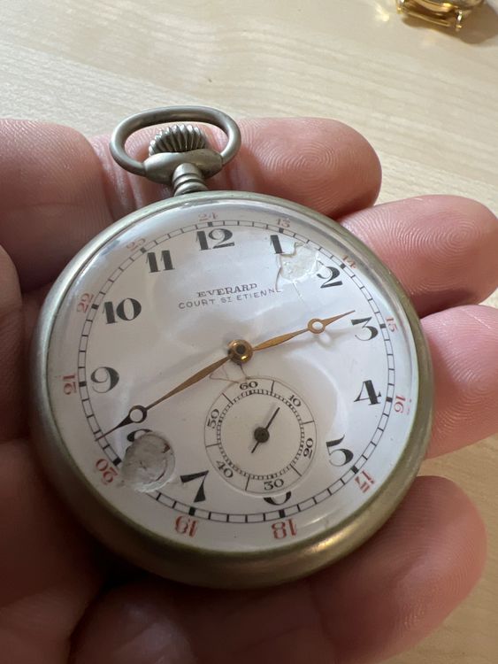 Everard Taschenuhr 50 mm (Gebraucht) in Pfeffingen für CHF 4 – mit Lieferung auf Ricardo kaufen