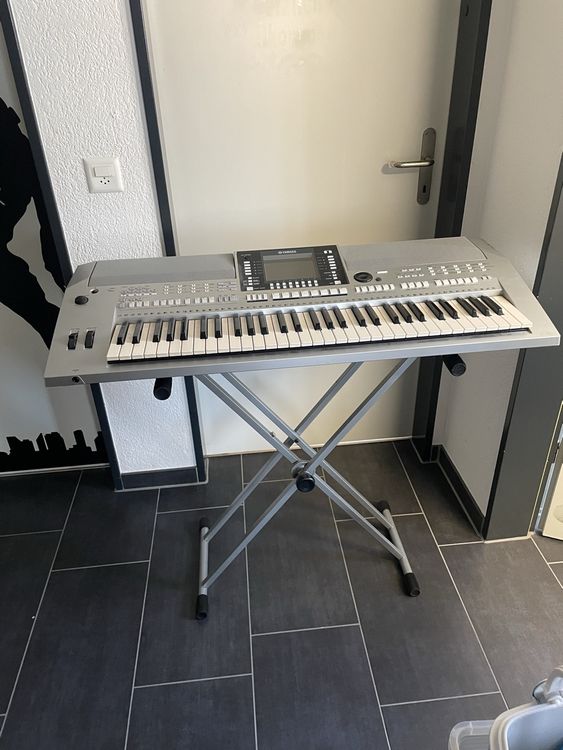 Yamaha Keyboard PSR-S710 mit Ständer (Gebraucht) in Sins für CHF 256 ...