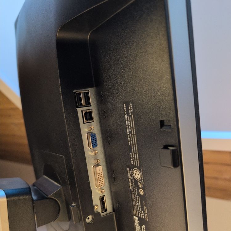 Dell U2412M 24-inch IPS Monitor Pivot Funktion (Gebraucht) in St ...