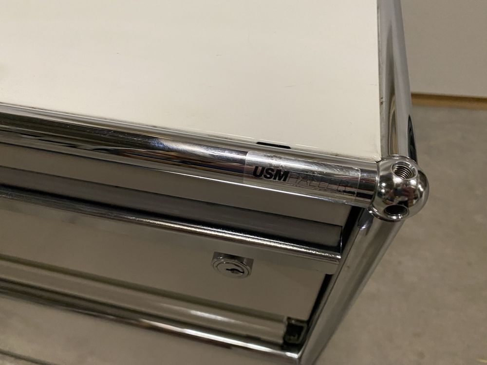 Usm Haller Rollmöbel Weiss (Gebraucht) in Basel für CHF 550 – nur ...