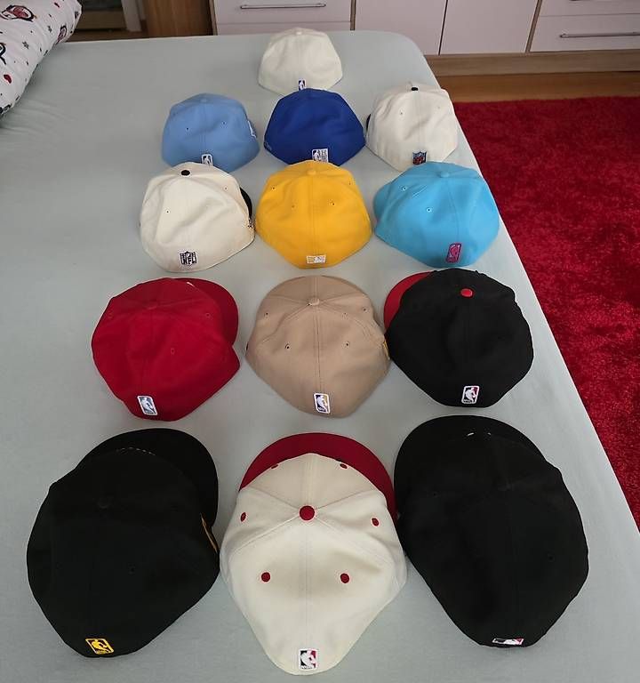 New Era Caps Gr. 7 1/2 (Neu) plus Koffer (Gebraucht) in Schaffhausen ...