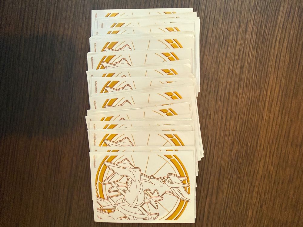 45 Stk. Pokémon TCG Kartenhüllen (Sleeves) Arceus-Motiv (Gebraucht) in ...