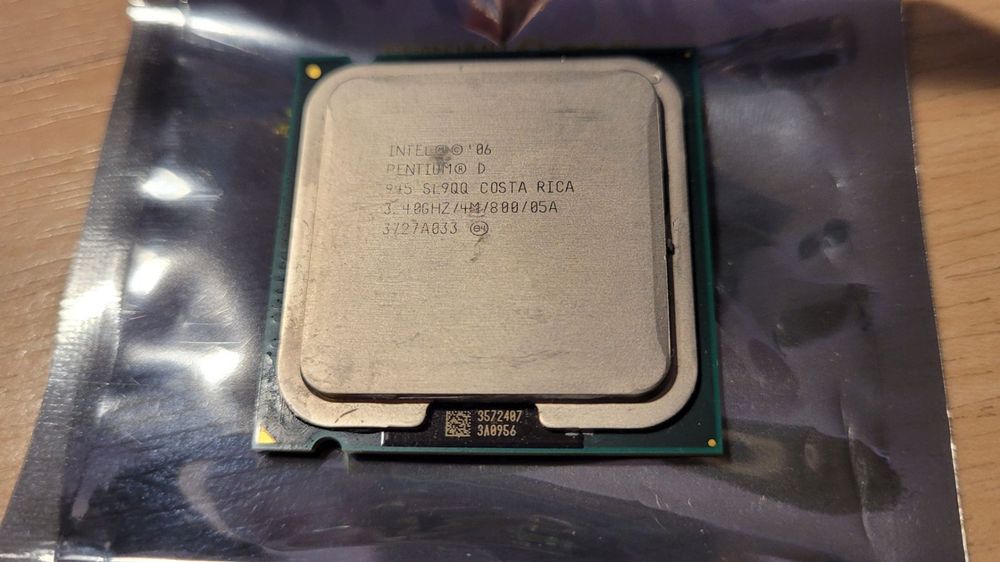 Intel Pentium D 945 3.4 GHz Dual-Core SL9QB, LGA775 Sockel | Kaufen auf ...