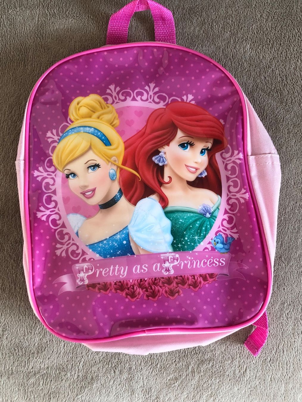 Sac à dos fillette (D'occasion) à Liddes pour CHF 6 – retrait ...