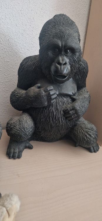 Dian Fossey Gorilla mit Zertifikat, schöne Gartenfigur (Neu (gemäss Beschreibung)) in Lyss für ...