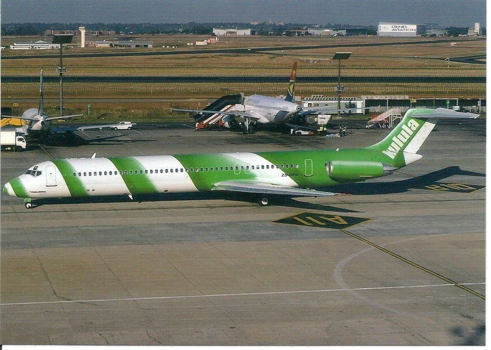 Kulula (Südafrika) MD-82, ZS-OPU (Neu und originalverpackt) in Thun für ...