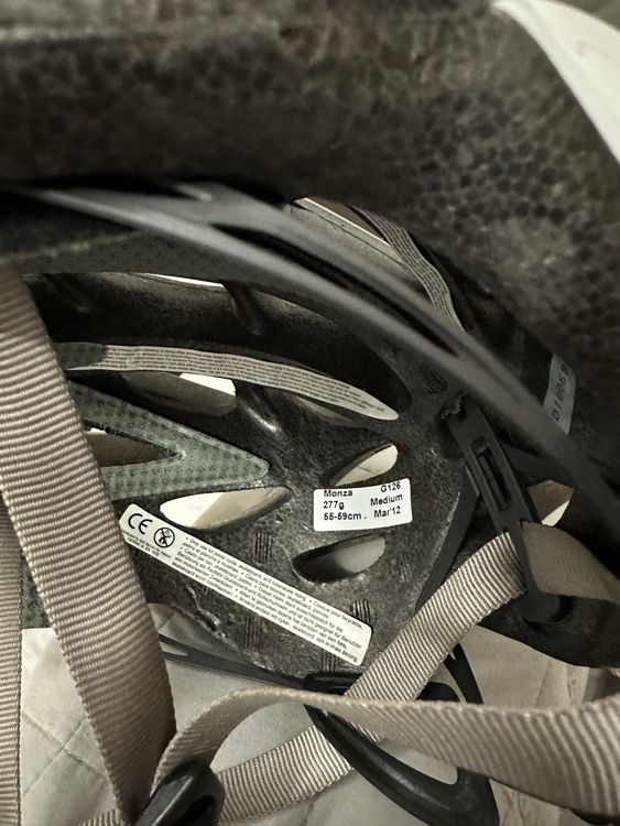 Giro Monza Helm (Neu (gemäss Beschreibung)) in Jona für CHF 29 – nur ...