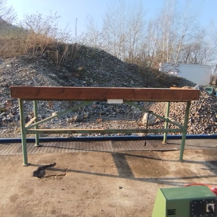 Stabiler Werkbank Werkstatttisch aus Metall und Holz (Gebraucht) in Bad Zurzach für CHF 120 ...