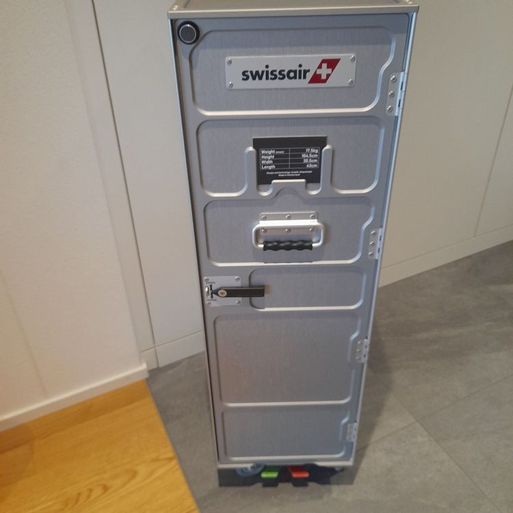 Swissair Airline Trolley NEU (Neu (gemäss Beschreibung)) in Männedorf ...