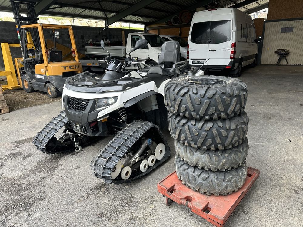 Quad Arctic Cat Alterra 700 TRV avec chenilles et pneus (Defekt) in ...