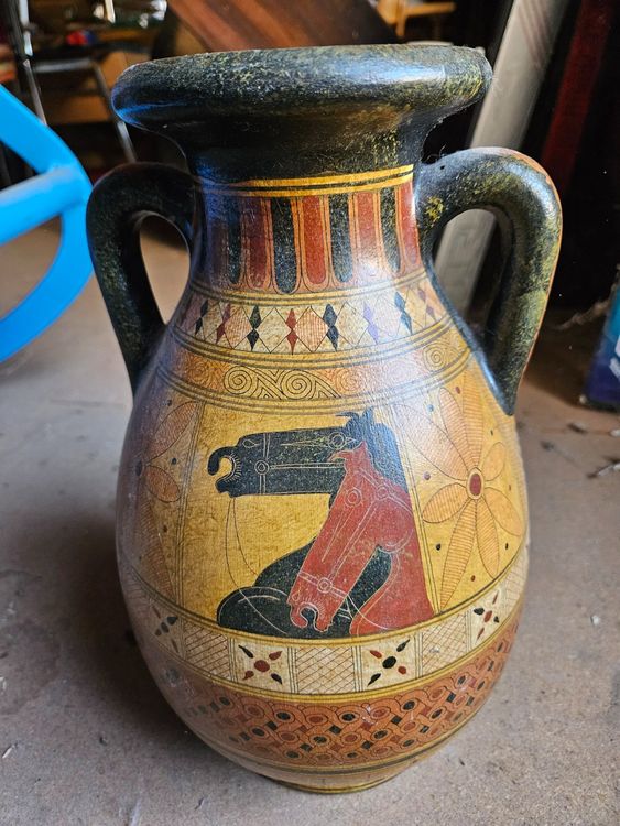 Griechische Amphore aus Athen (Gebraucht) in Reinach BL für CHF 5 – nur ...