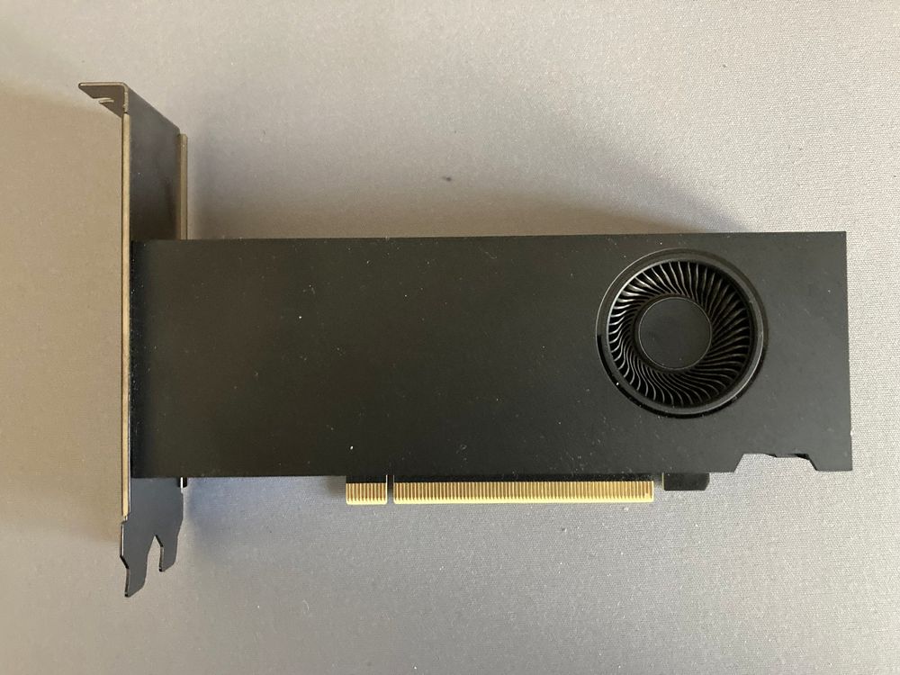 Nvidia RTX A2000 6GB, 4 x mini display port | Kaufen auf Ricardo