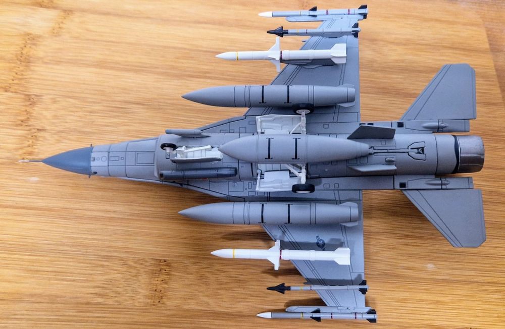 Lockheed Martin F-16C USAF von Hobby Master 1/72 (Neu (gemäss Beschreibung)) in Unterengstringen ...