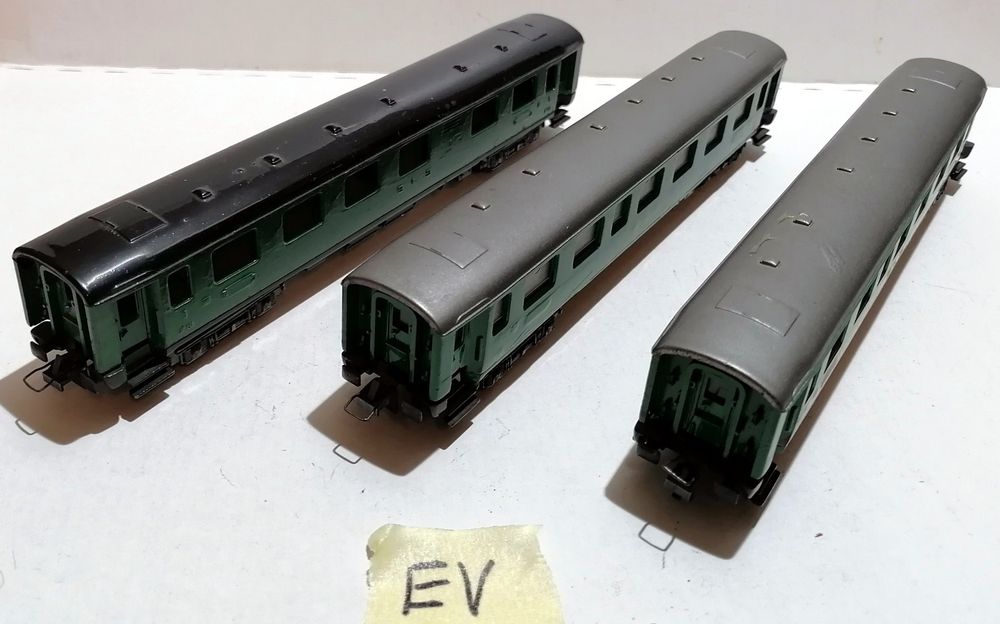 EV) Schnellzugwagen der "BLS", 3x, Trix Express (Gebraucht) in Brittnau für CHF 45 – mit ...