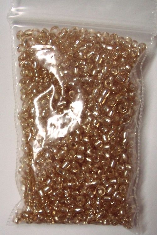 Rocailleperlen Beige mit Silbereinzug 2,6 mm (Neu und originalverpackt) in Gunzwil für CHF 2 ...