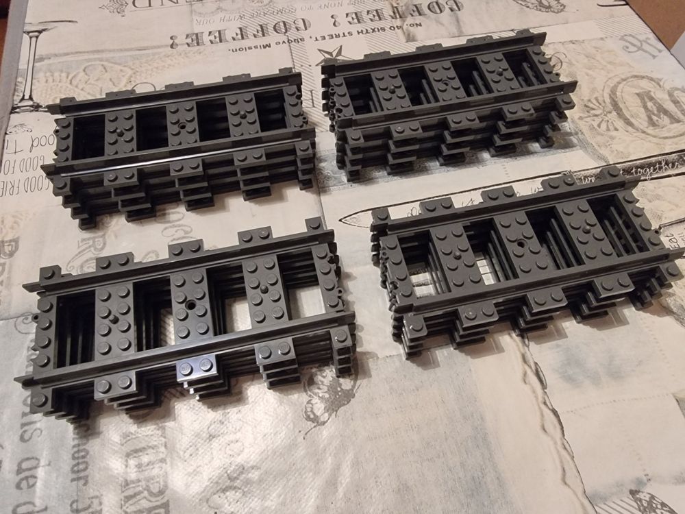 Original LEGO Gerade Schienen, 4x 4 gepinnt, NEU aus SET (Neu und ...
