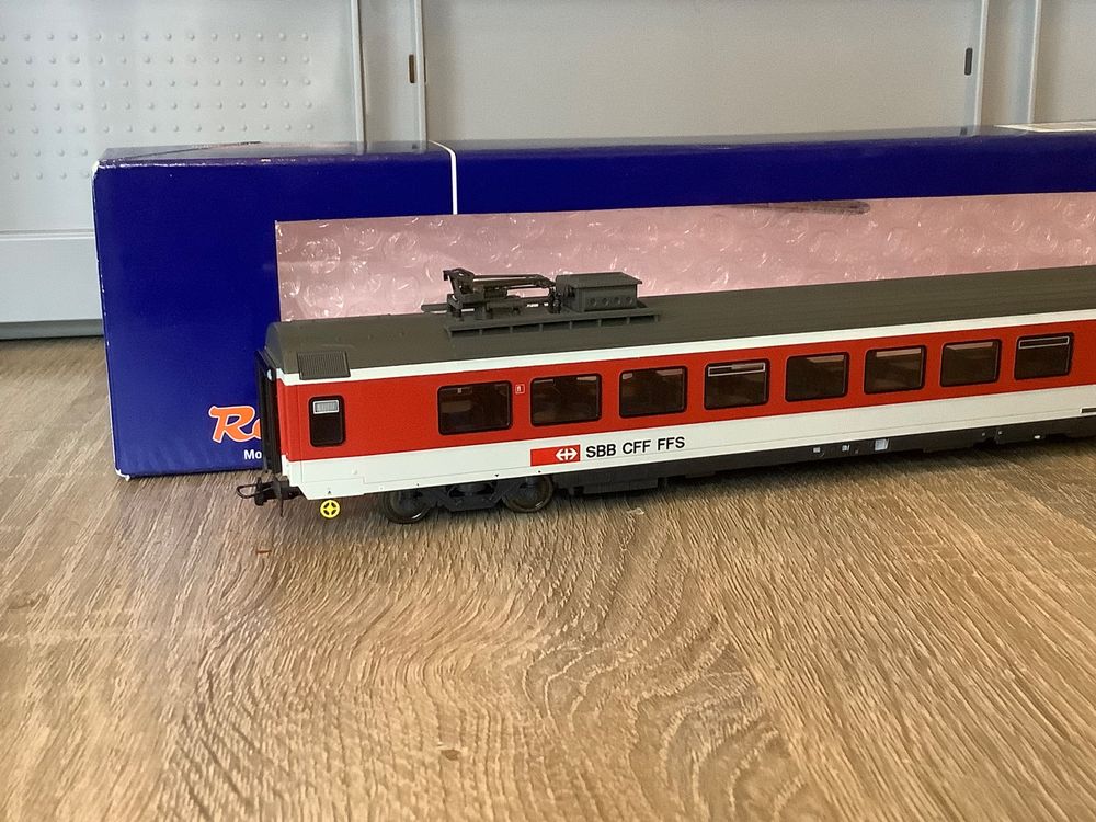 Roco 44885.1 : SBB Speisewagen WR 109 EW IV rot (Gebraucht) in Bossonnens für CHF 69 – mit ...