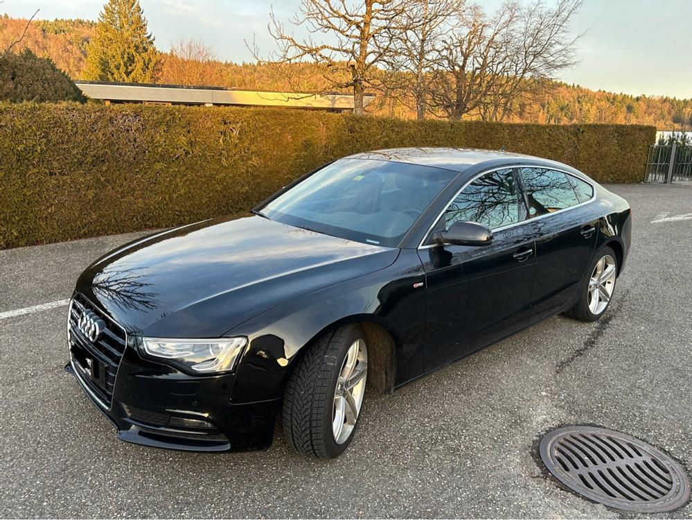 Elegantes Audi Zum Kaufen Fotosnull