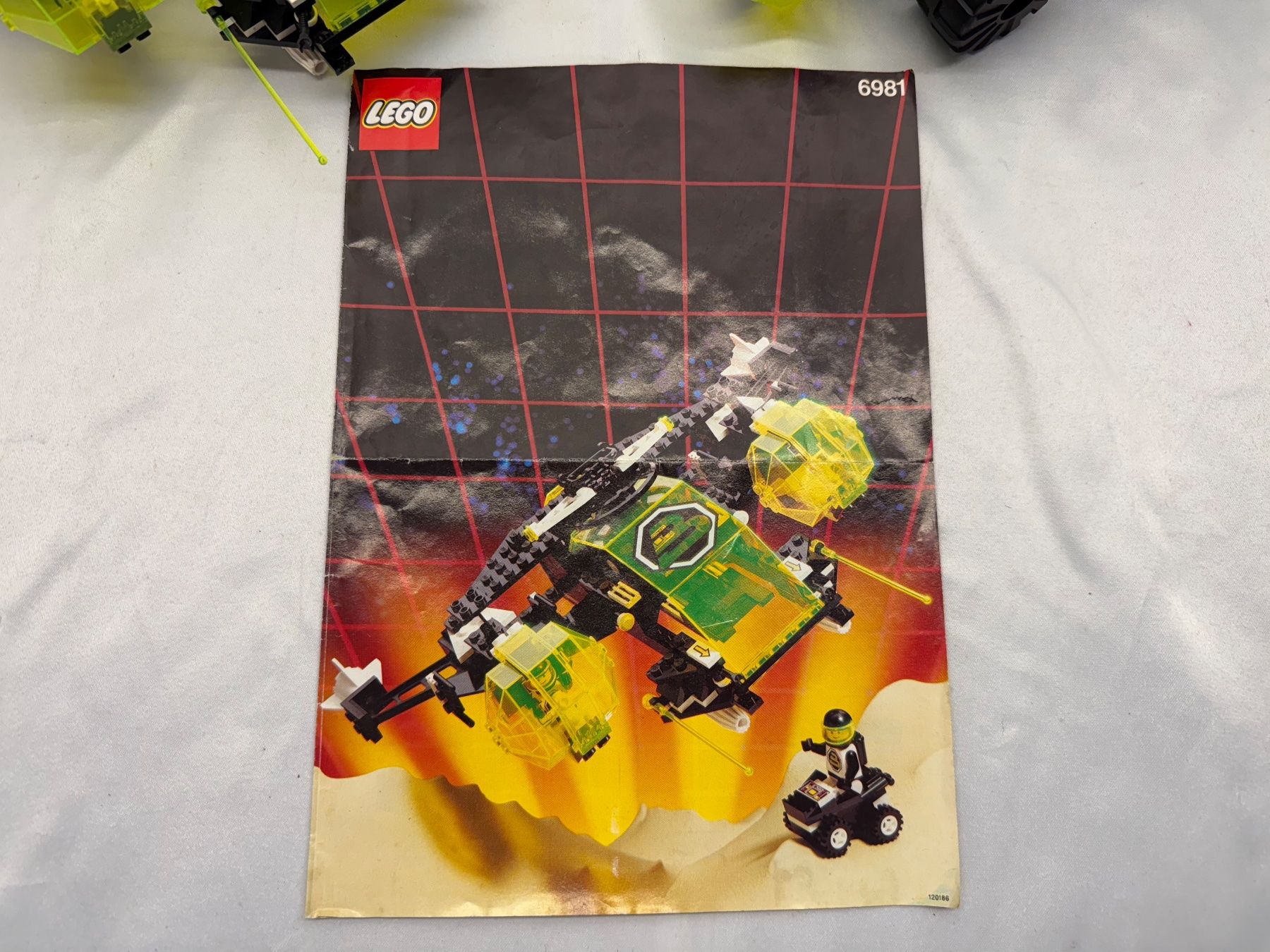 LEGO Space 6981 Aerial Intruder + 6933 Spectral Starguider (Gebraucht ...