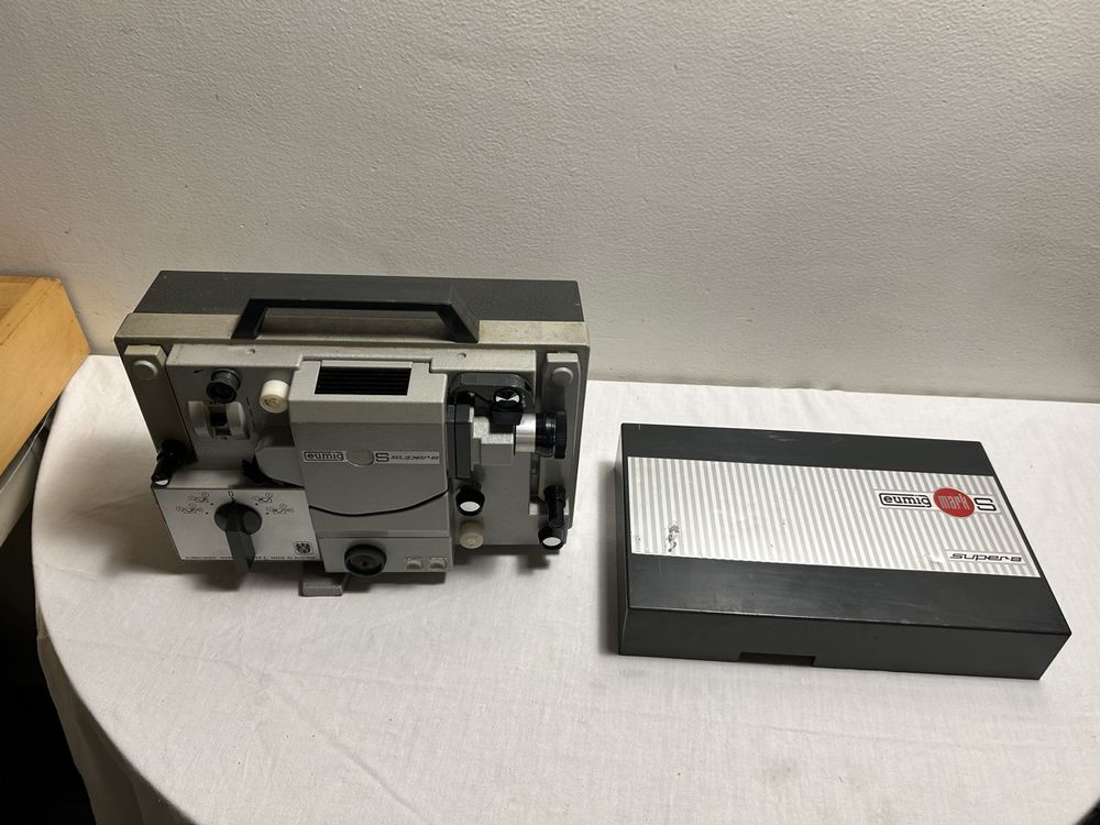 Projecteur Eumig Mark S Super 8 (Gebraucht) in Geneve für CHF 1 – mit Lieferung auf Ricardo kaufen