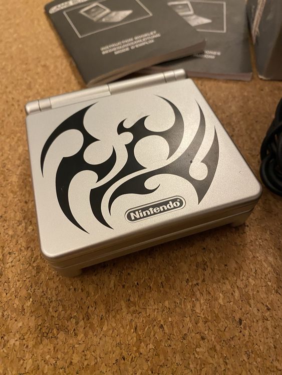 Game Boy Advanced SP Limited Tribal Edition | Kaufen auf Ricardo