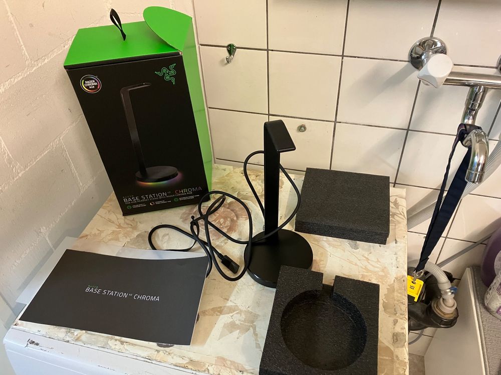 Razer Base Station V2 Chroma | Kaufen auf Ricardo