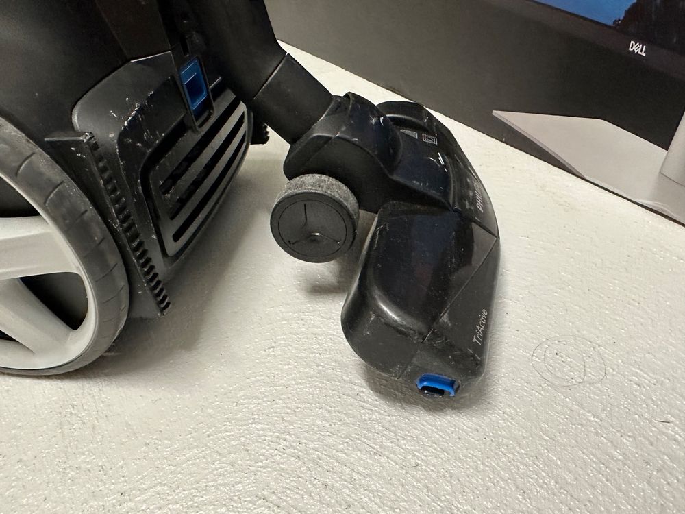 Vacuum Philips PowerPro Compact Power Cyclone 5 (Gebraucht) in Thalwil ...