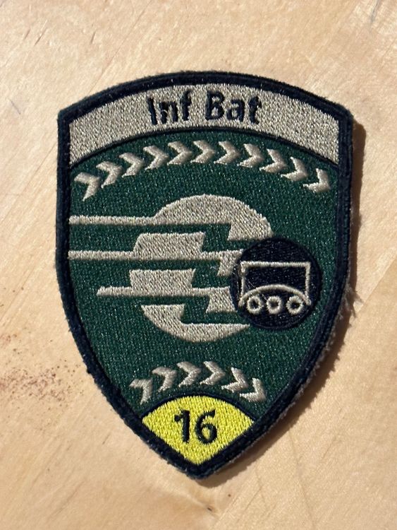 Badge militar armée XXI Inf Bat 16 Klett (Gebraucht) in Le Lignon für ...