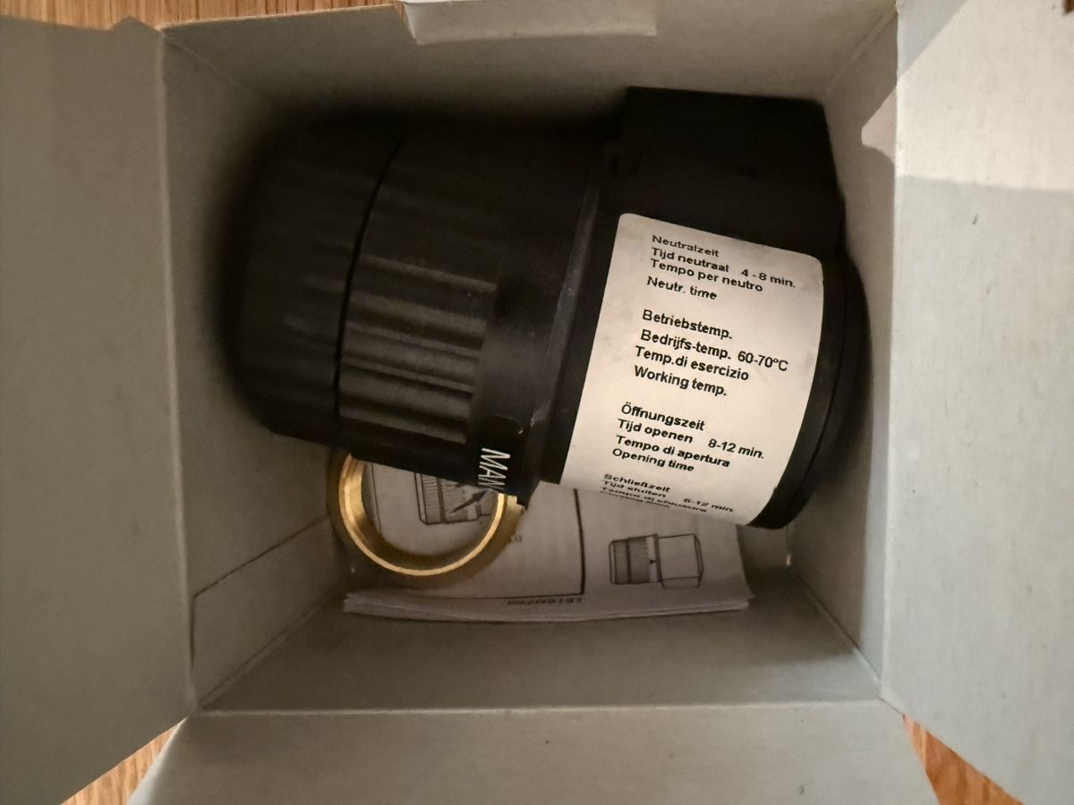 Danfoss ABV-NO 082F0001 220V Stellantrieb stromlos offen NEU (Neu und ...