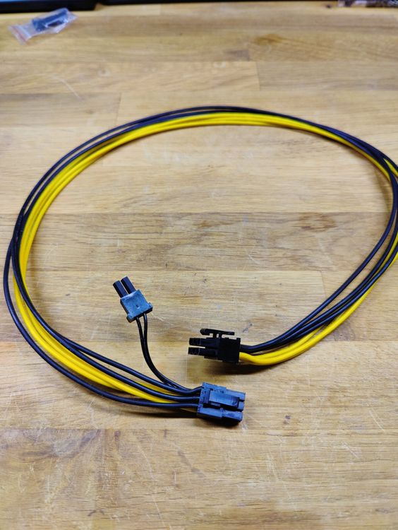 PCI express PCI-E 6 PIN to 8 PIN power cable | Kaufen auf Ricardo