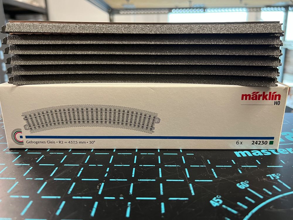 Märklin Rail R2 24230 (Neu und originalverpackt) in Martigny für CHF 13 – mit Lieferung auf ...