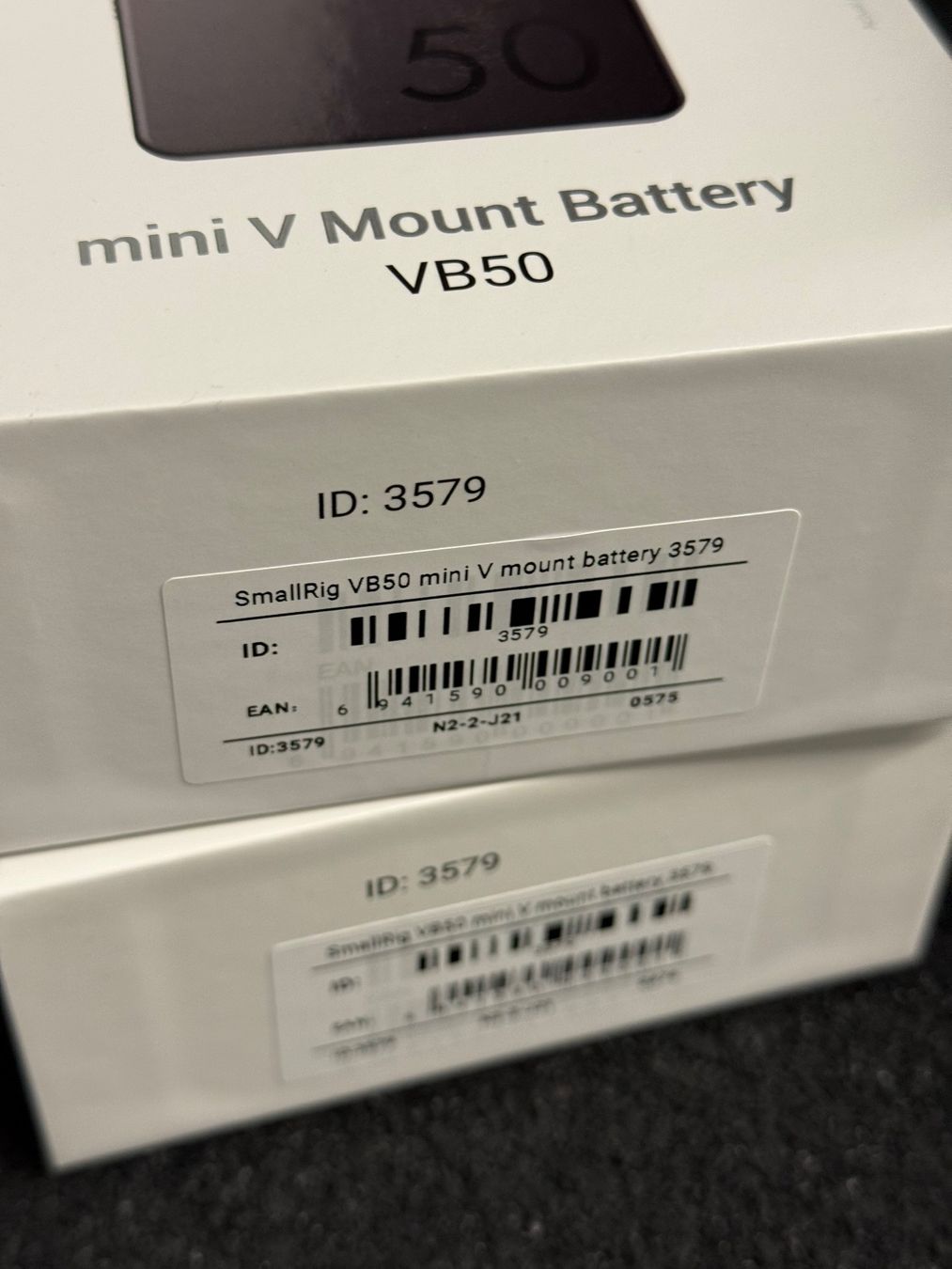 SmallRig Mini V-Mount Akkus Set – 2× VB99 + 2× VB50 (Gebraucht) in ...